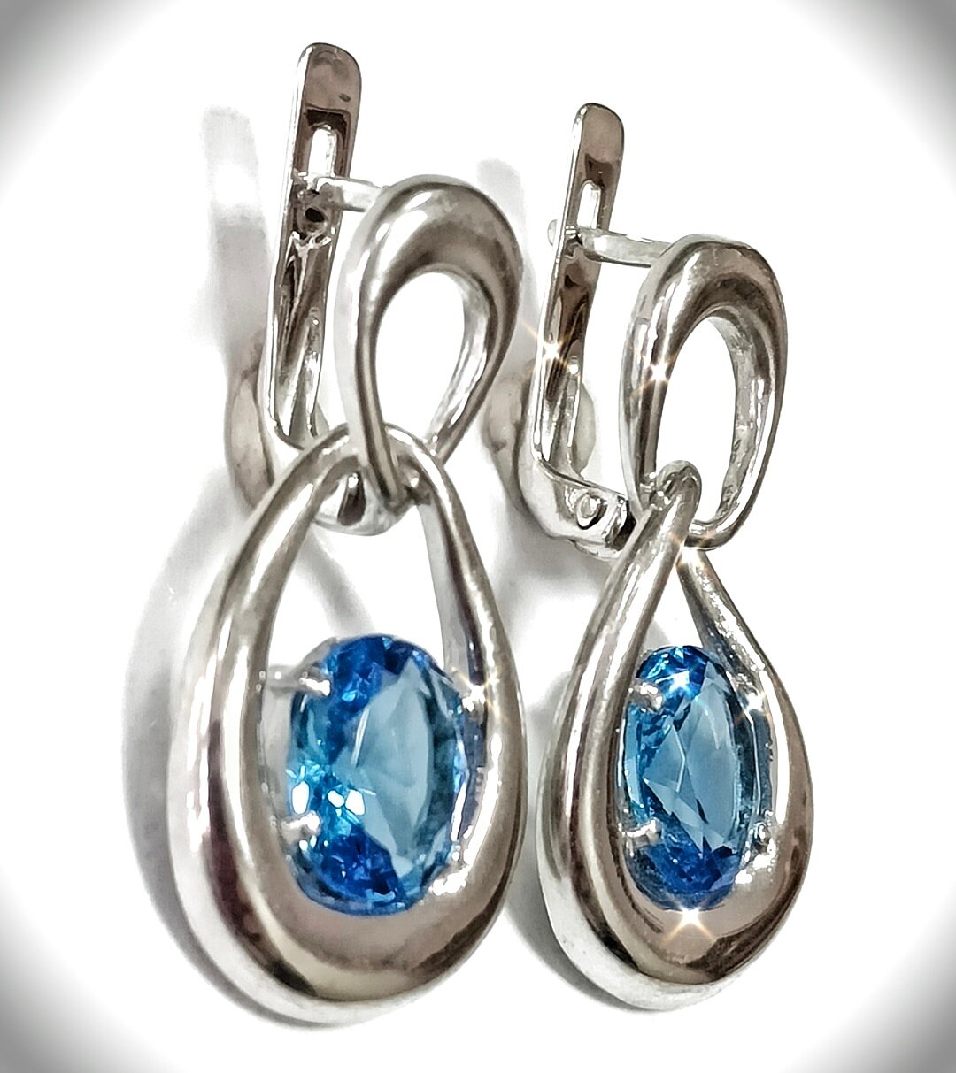 Серьги с подвесками, серебро, 925 проба, родирование, фианит