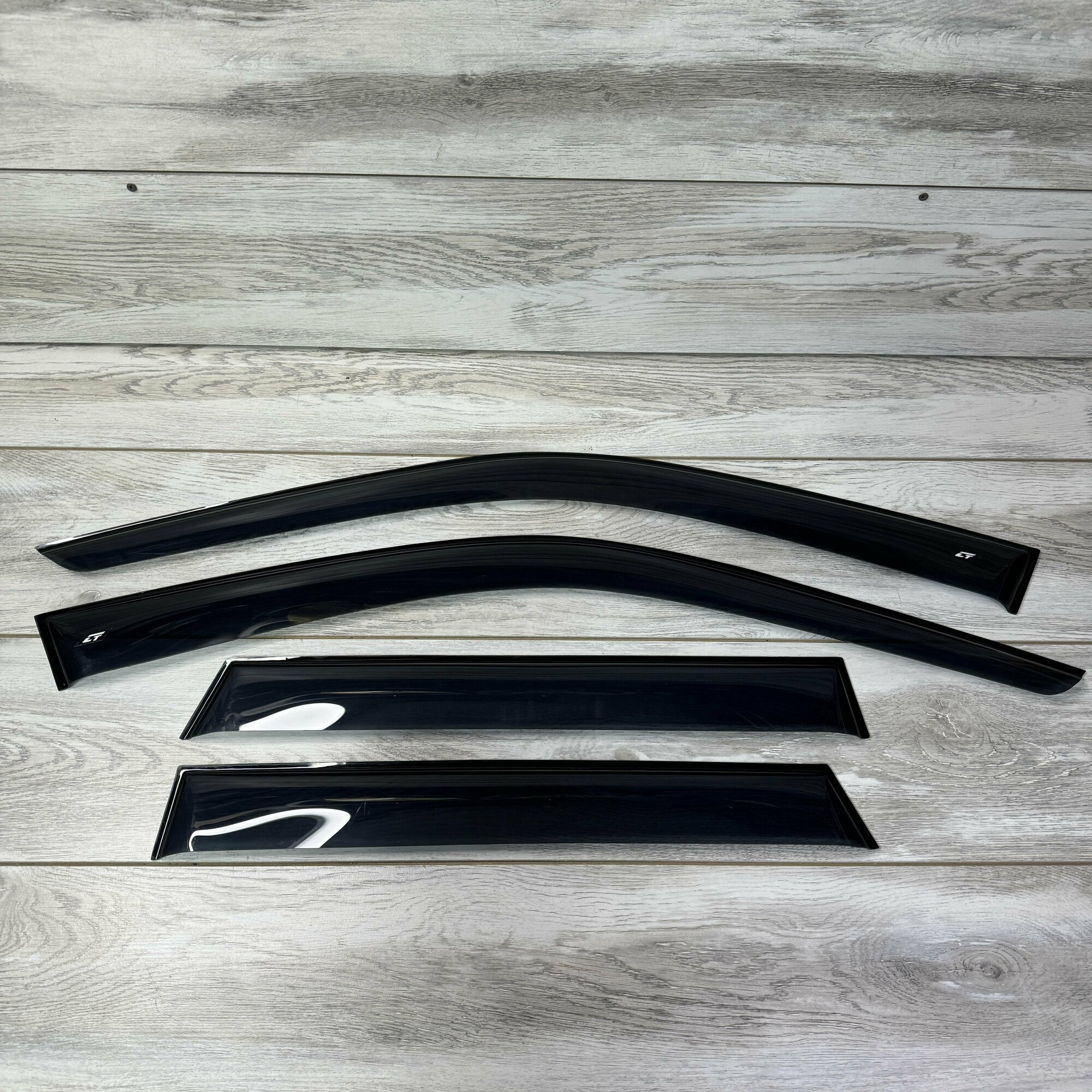 Дефлекторы (ветровики) окон на Audi A6 avant 1994-1997 (Ауди А6 авант )