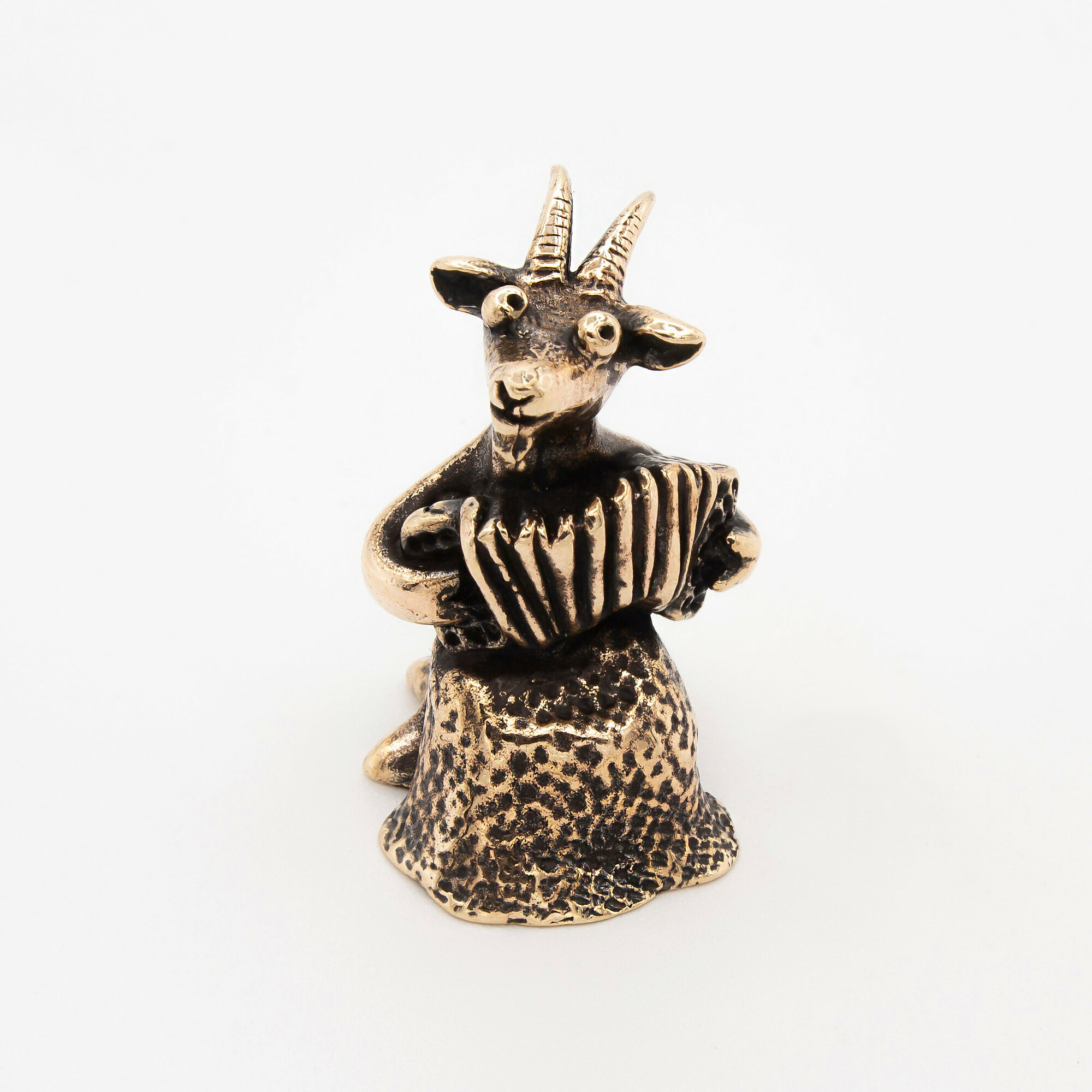Коза с баяном Фигурка Бронза
