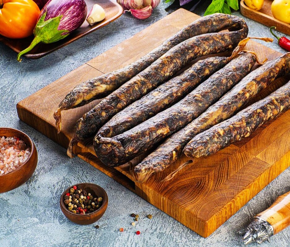 Колбаса говяжья горная сушеная в вакуумной упаковке 3 кг.