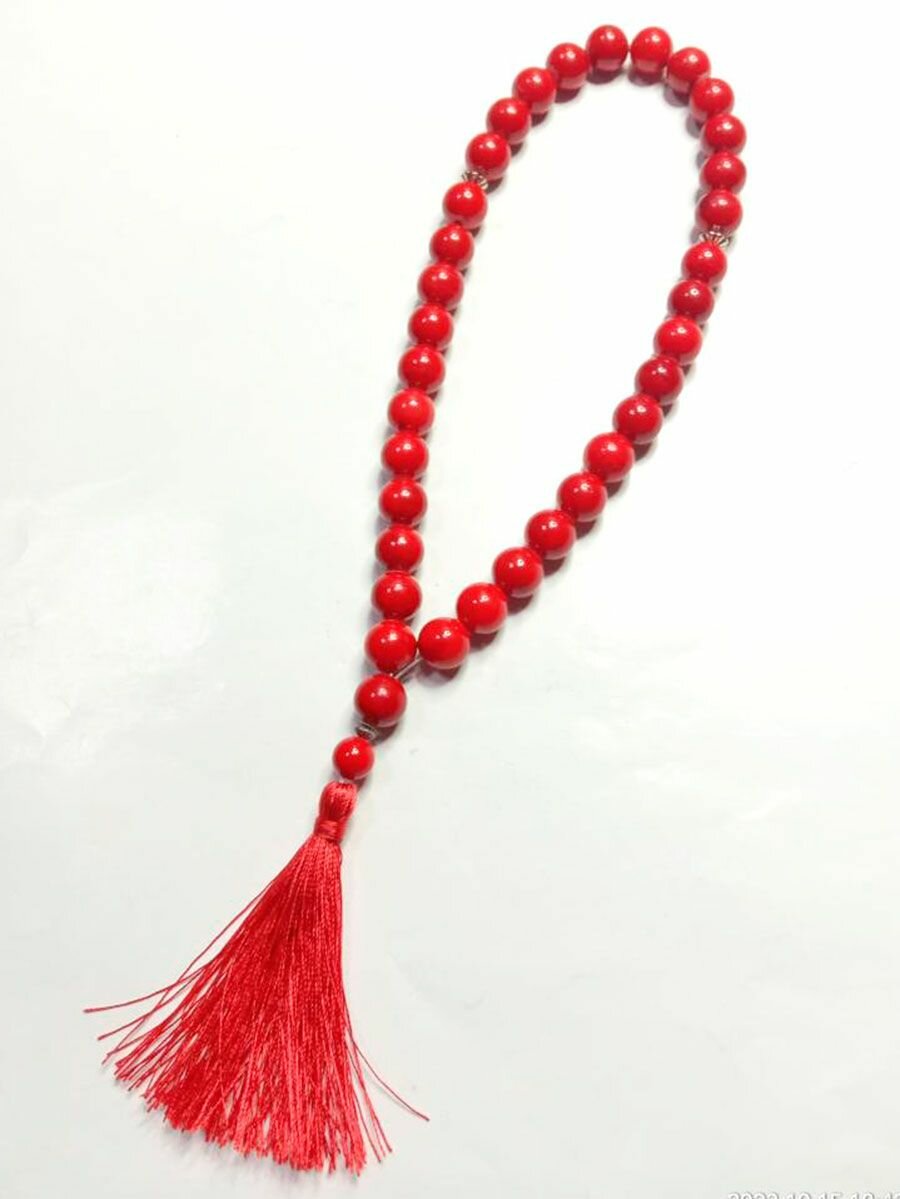 Мусульманские четки из коралла, 33 бусины, диаметр 10 мм. в подарочной коробке.