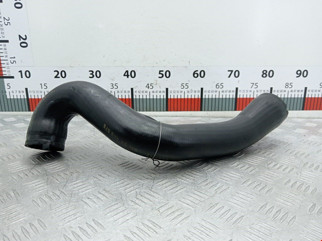 Патрубок интеркулера Opel Omega B 2407177 арт. 2039821