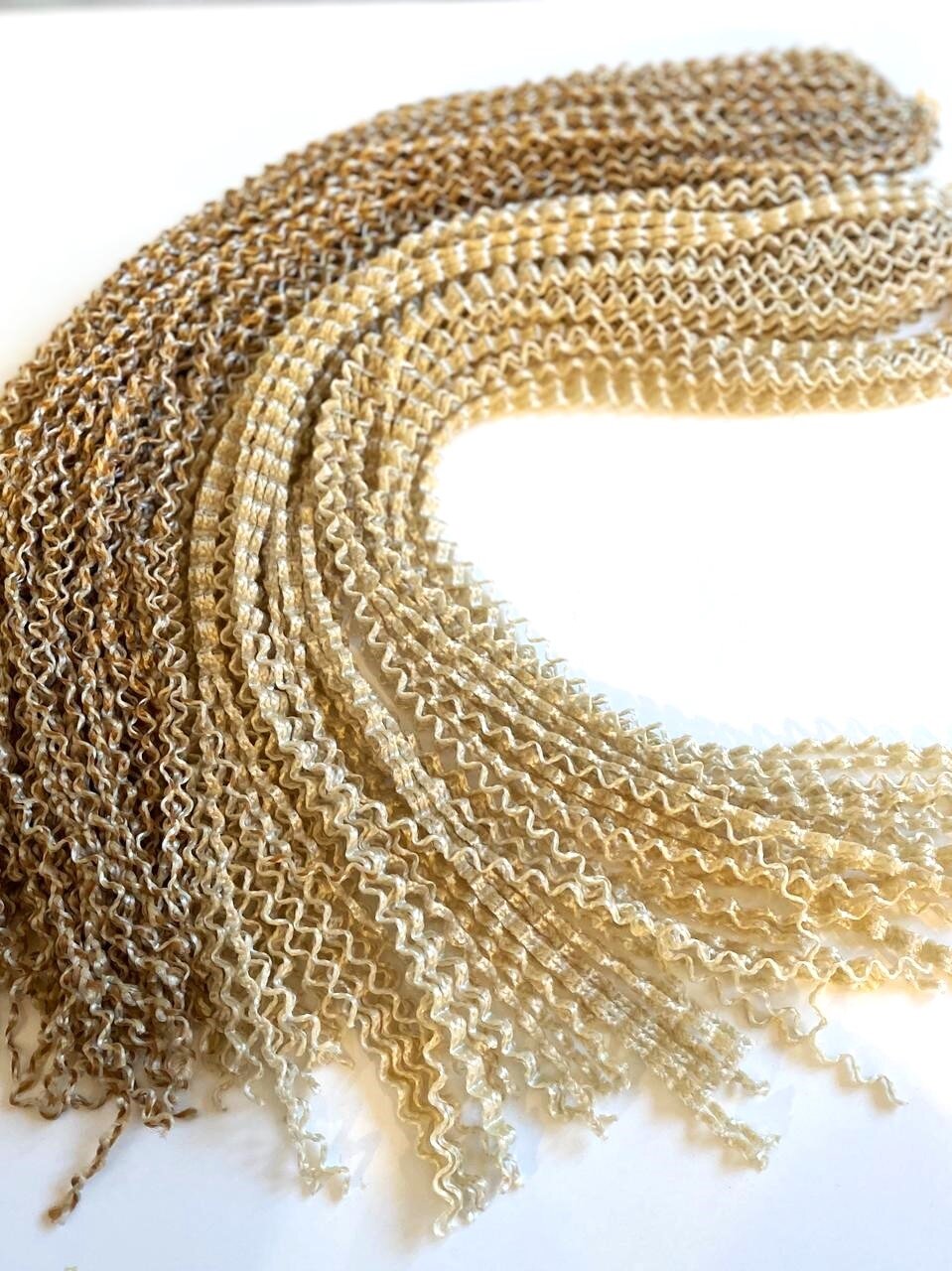 "Косички Зизи Гофре" для плетения волос, длина 65см, цвет микс рус блонд ширина 0,5 см набор 2шт.