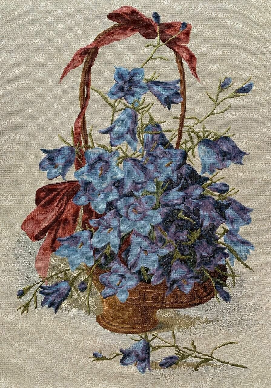 Гобелен, гобелен без рамы 34х52 см / "Корзина с колокольчиками"