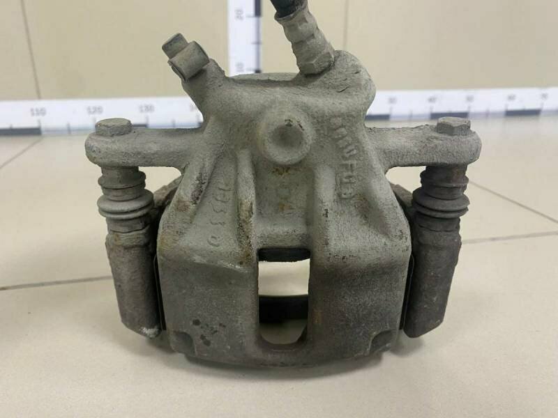 Суппорт передний правый Renault Duster 2012 кат.номер: 7701208333