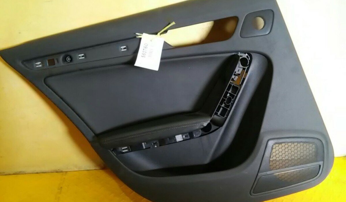 Обшивка двери задней левой A4 (B8) Audi 8K0867304A