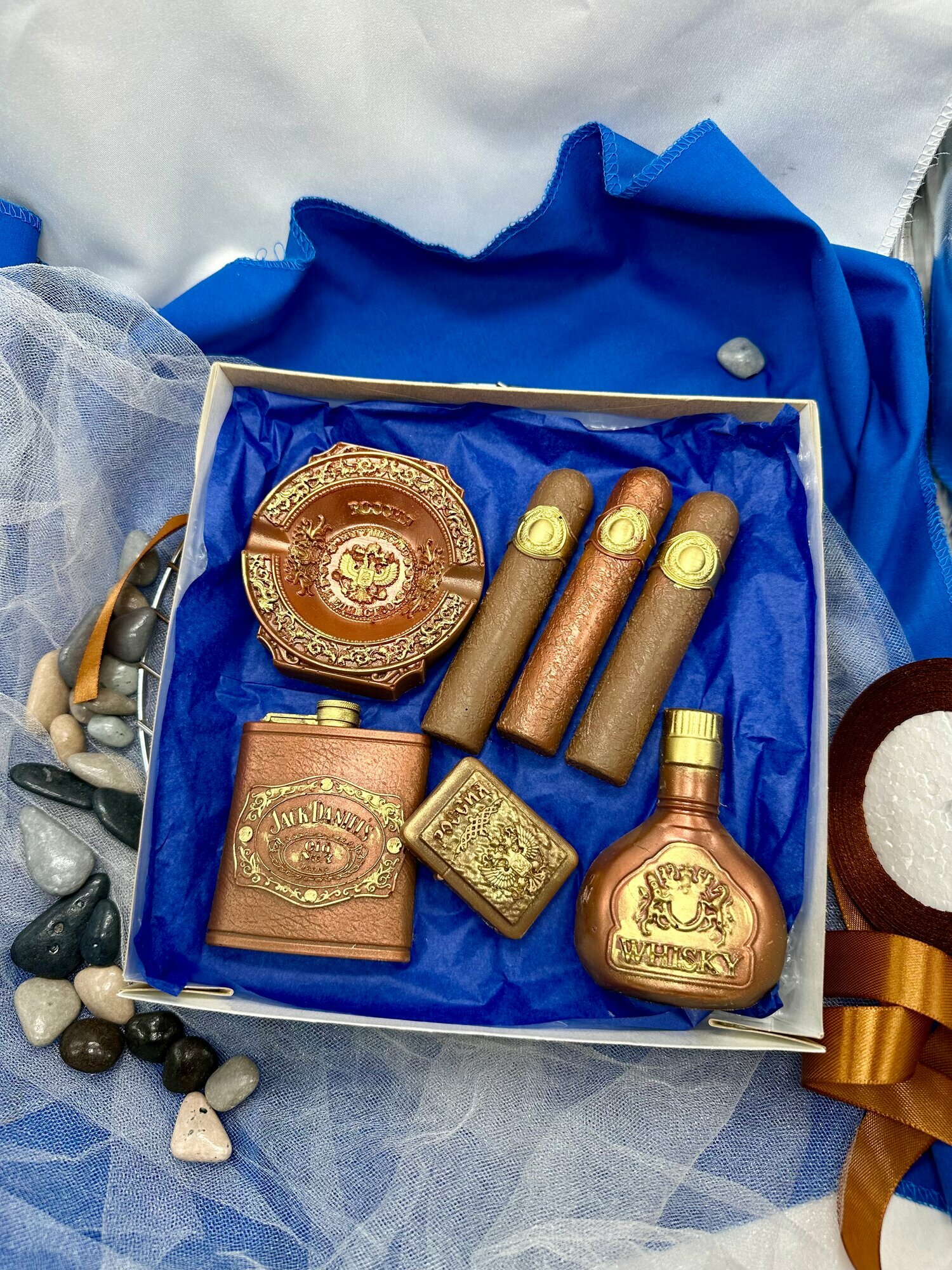 Большой шоколадный набор. Коллекция «Люкс». Подарок на 23 февраля.