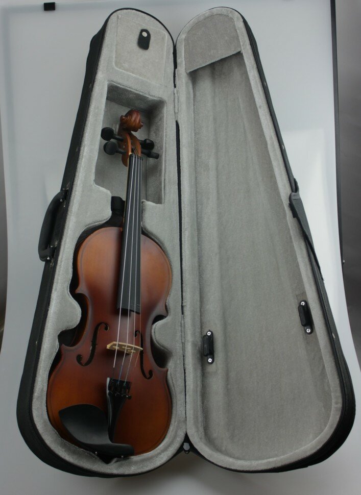 Скрипка 1/8 BRAHNER BV-400 комплект