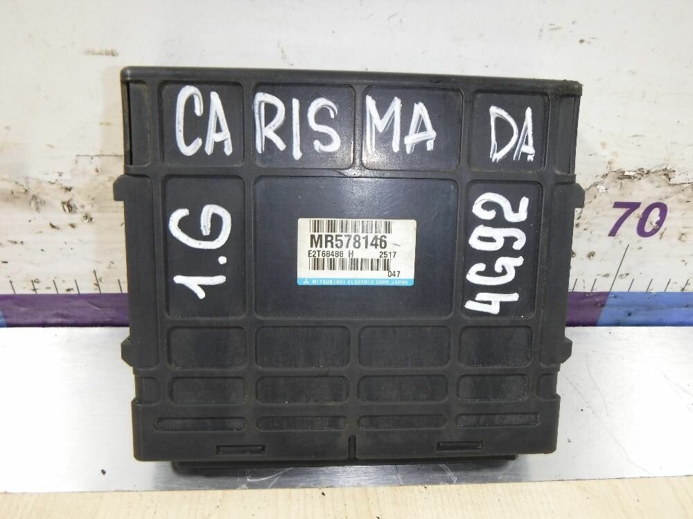 Блок управления двигателем Mitsubishi Carisma