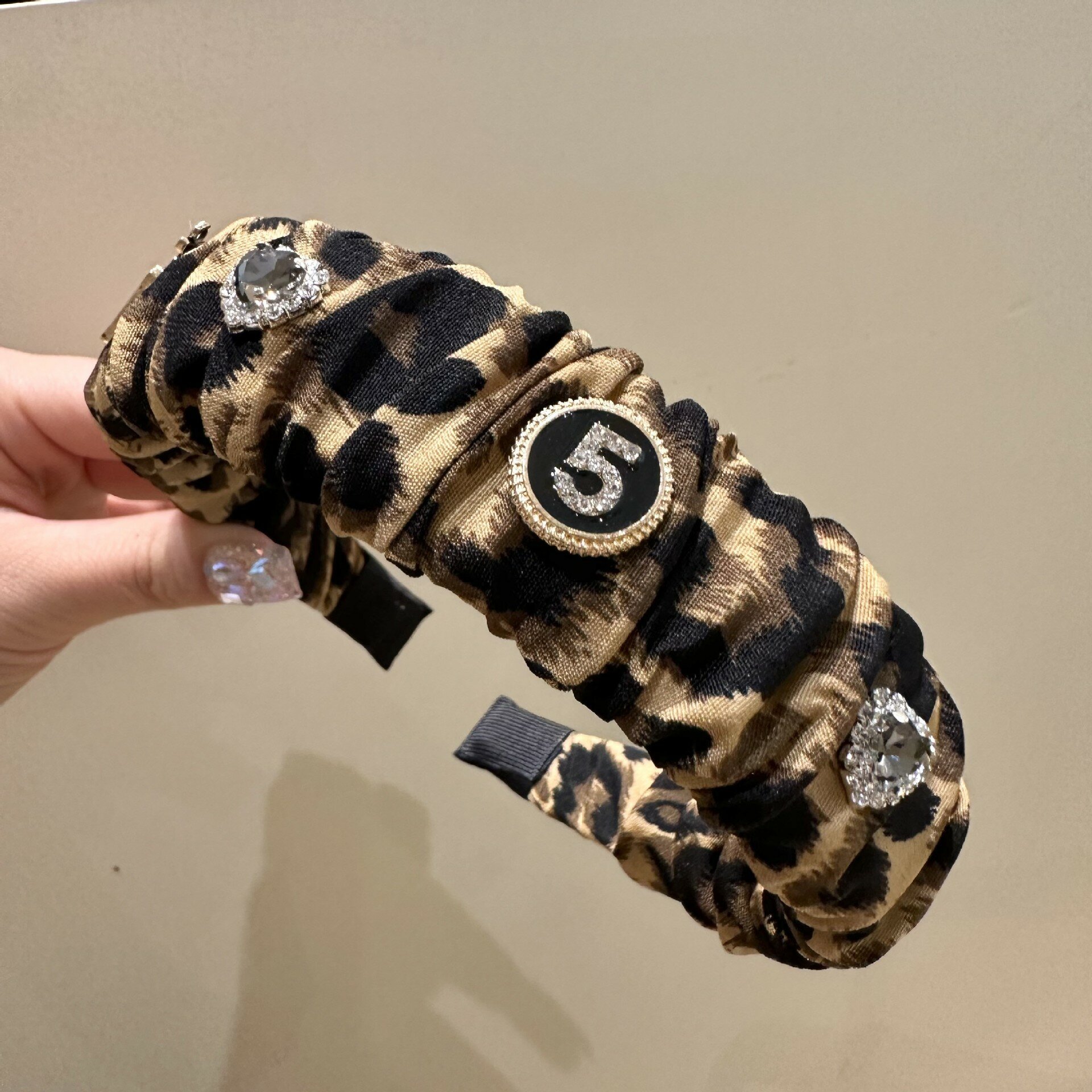 Повязка на голову "Французский леопард", с ароматом, плиссированная, темно-кофейная