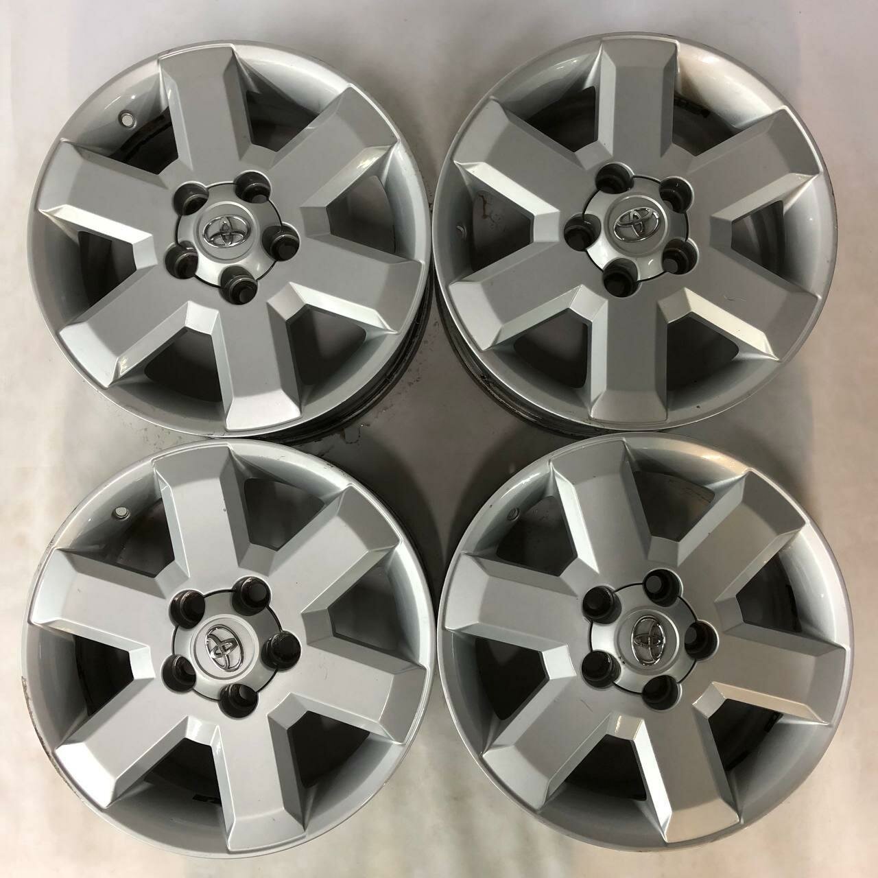 Колесные диски Toyota 16x8.5 PCD 5x114.3 D60.1 ET45 (оригинал)