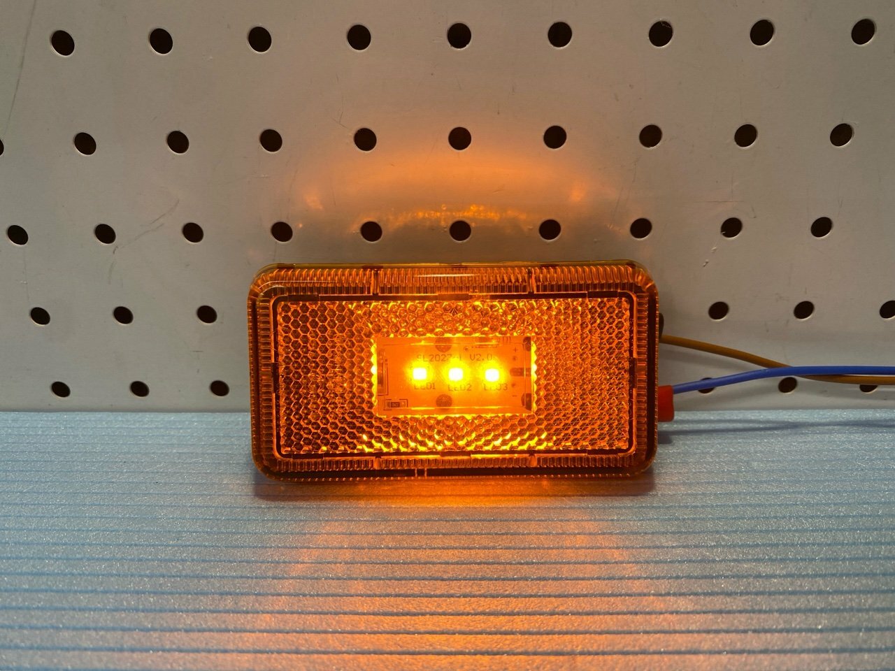 Фонарь габаритный боковой LED Скания 4 и 5 серии Scania P-series 4, 5 series