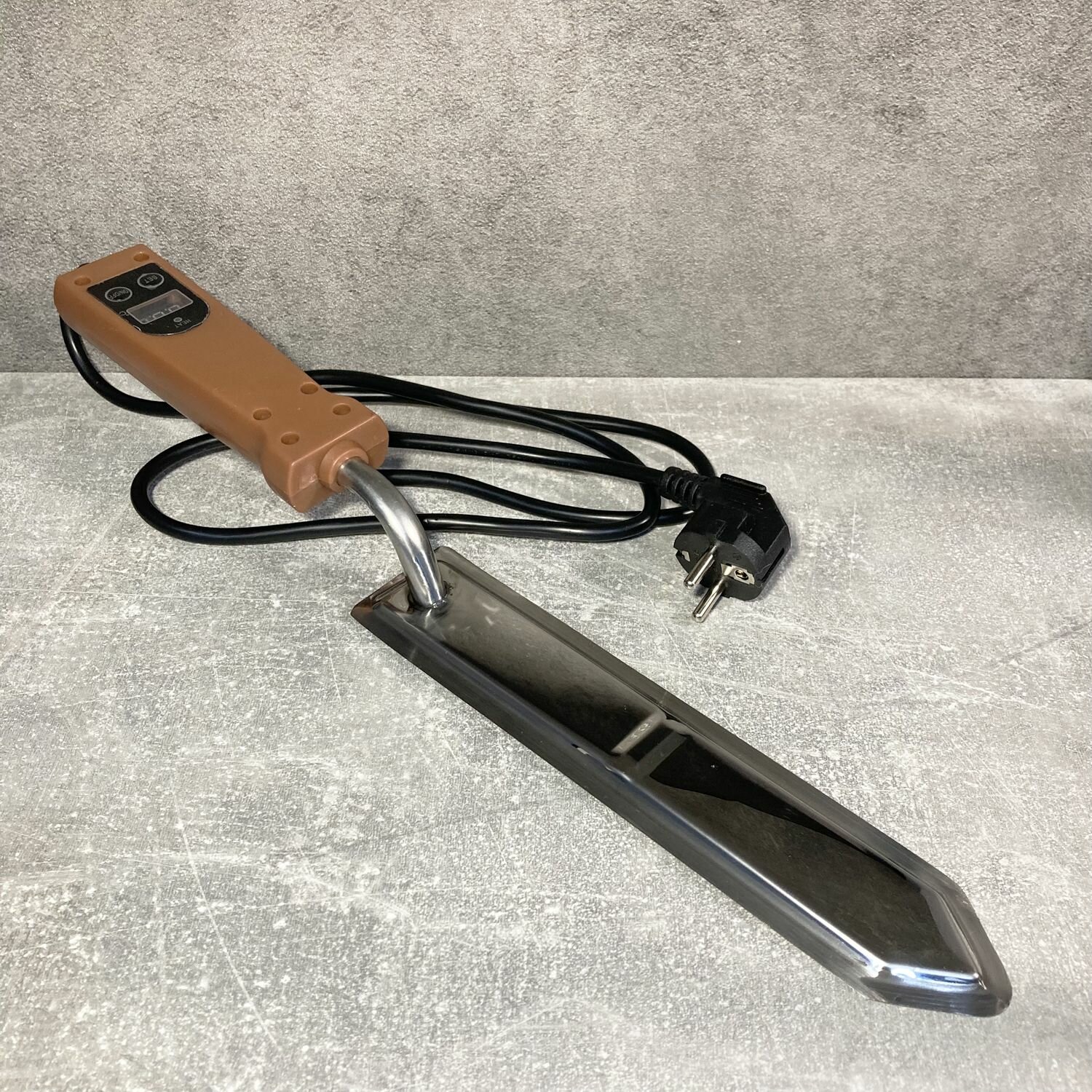 Нож пасечный электрический с дисплеем для распечатки сот (регулировка температуры от 50 до 180 градусов, питание 220 В, длина электрошнура 130 см)