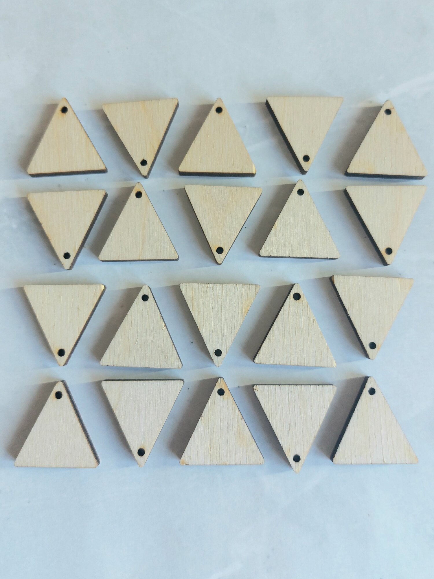 Заготовка для творчества Треугольник 20 штук деревянная, для украшений/декупажа, ТаТем