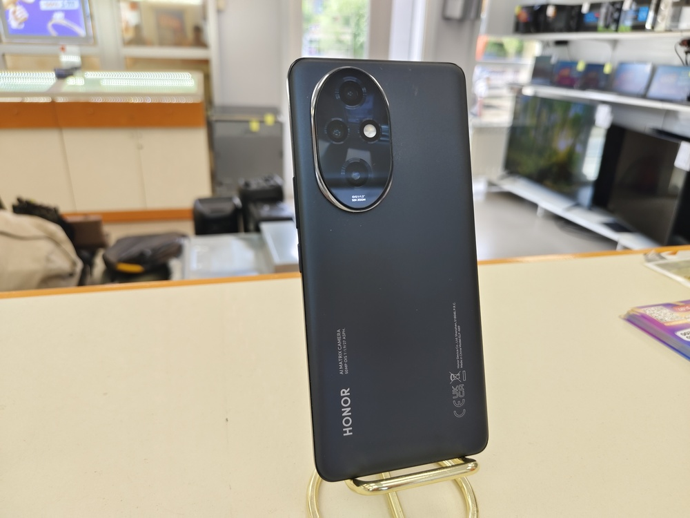 Смартфон Honor 200 Pro 12/512 GB, Black (Вельветовый черный) Б/У, Уценка