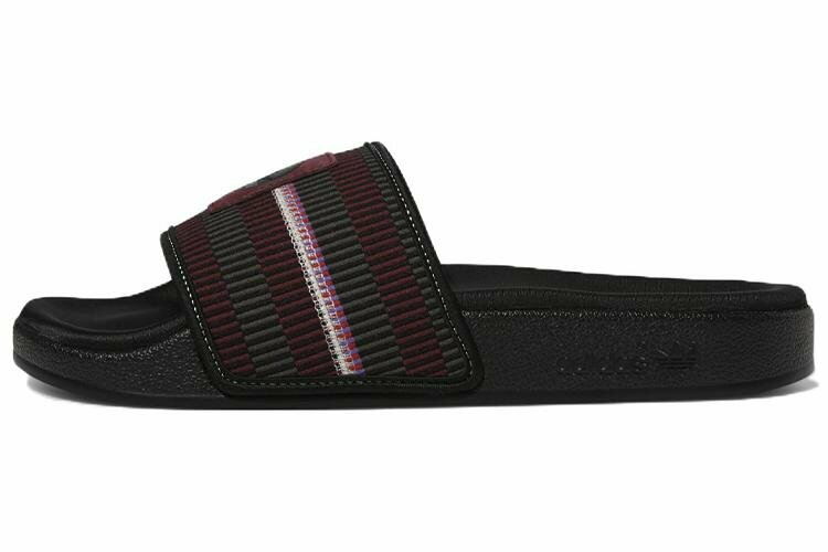 Шлёпанцы Adilette