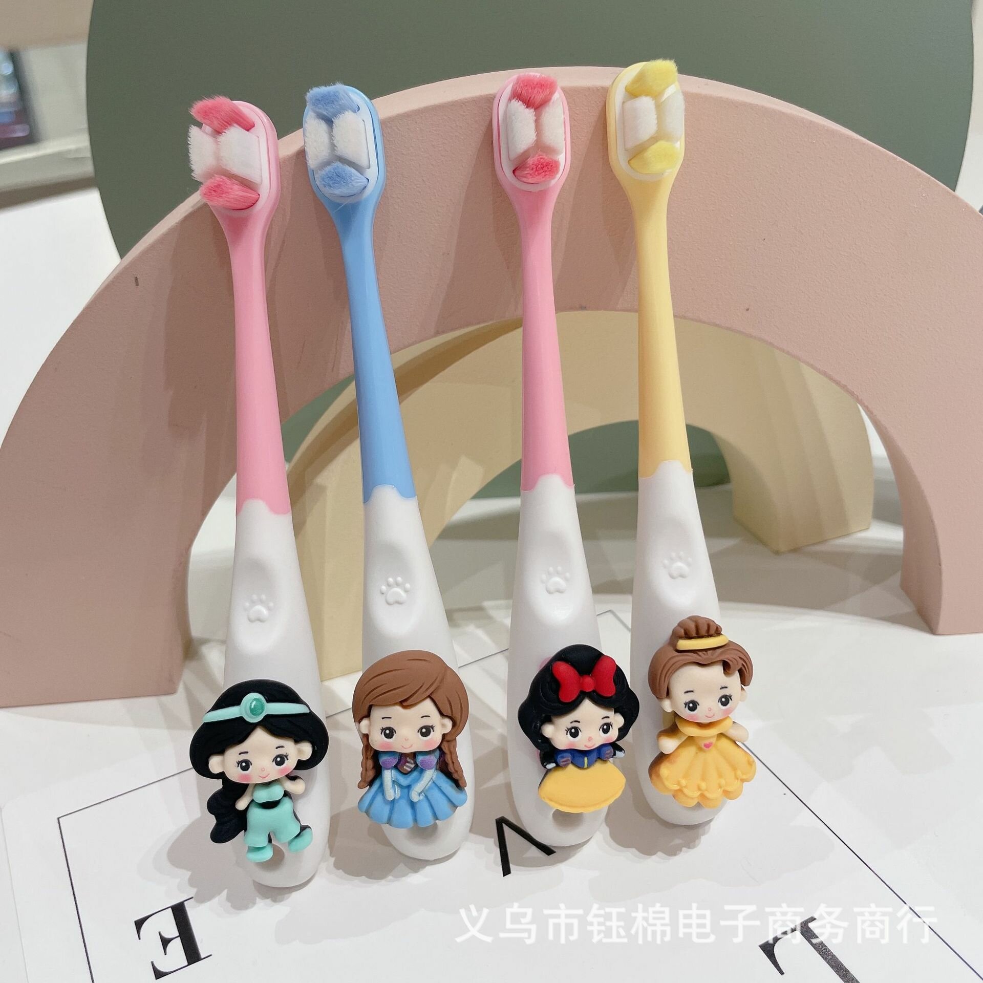 2026 Новейшая 4-пакетная модель детской зубной щетки с мягкими щетинками для детей 3-6 лет и 6-12 лет, начинающая зубная щетка для малышей с 10 000 щетинками