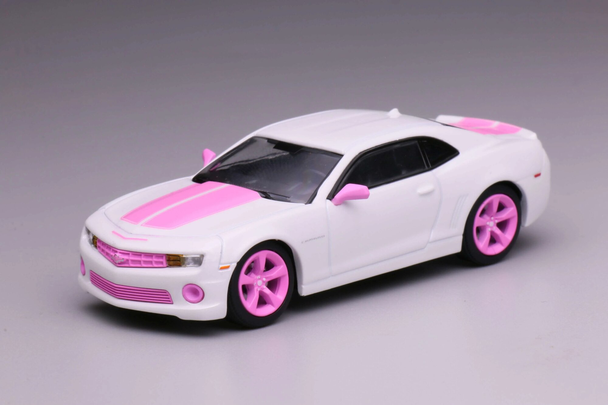Коллекционная модель автомобиля из металла 1:64 Розовый, Розовый