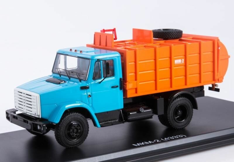 Мусоровоз с боковой загрузкой МКМ-2 (на шасси ЗИЛ-4333) масштабная модель грузовика коллекционная