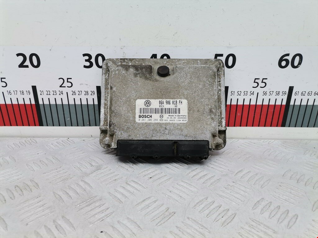 Блок управления двигателем Skoda Octavia 1U 06A997032TX арт. 1992804