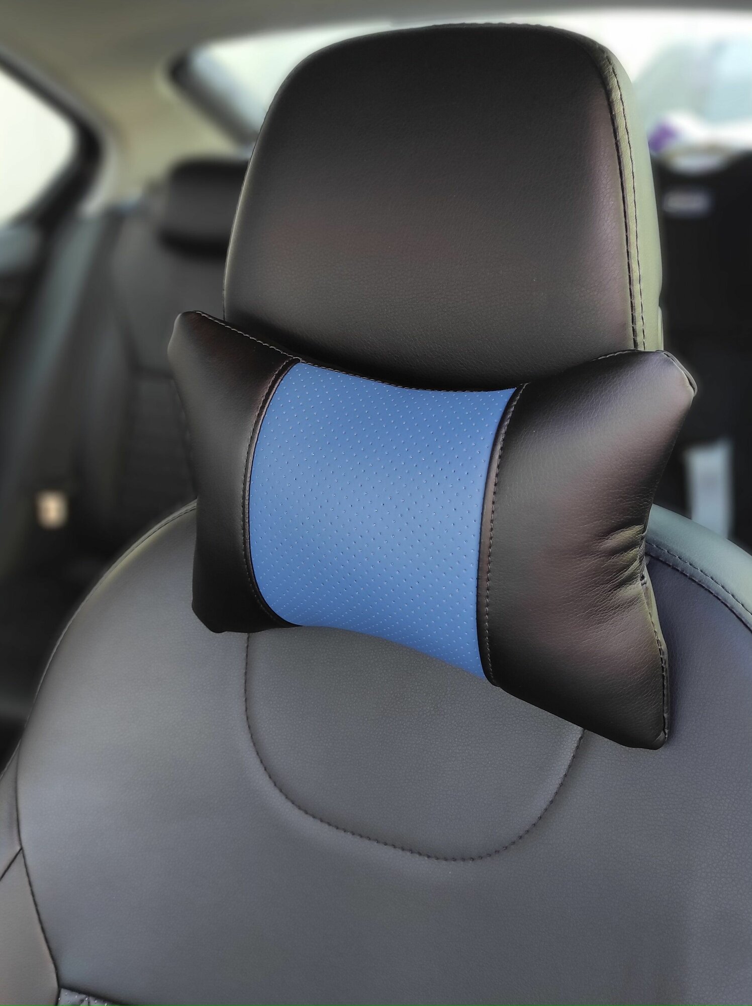 Подушка автомобильная из экокожи под голову, подголовник в машину для водителей
