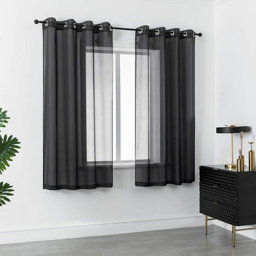 Короткий тюль на люверсах цвет черный - 2 шторы ( шир 135 см х 170 см )