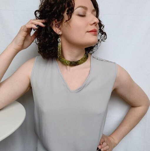 Комплект бижутерии: колье, серьги, цаворит