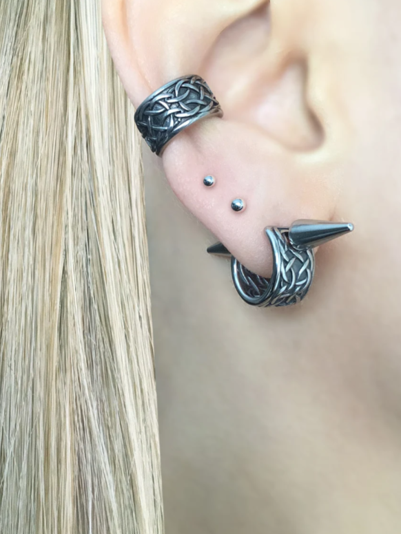 Моносерьга, славянский оберег