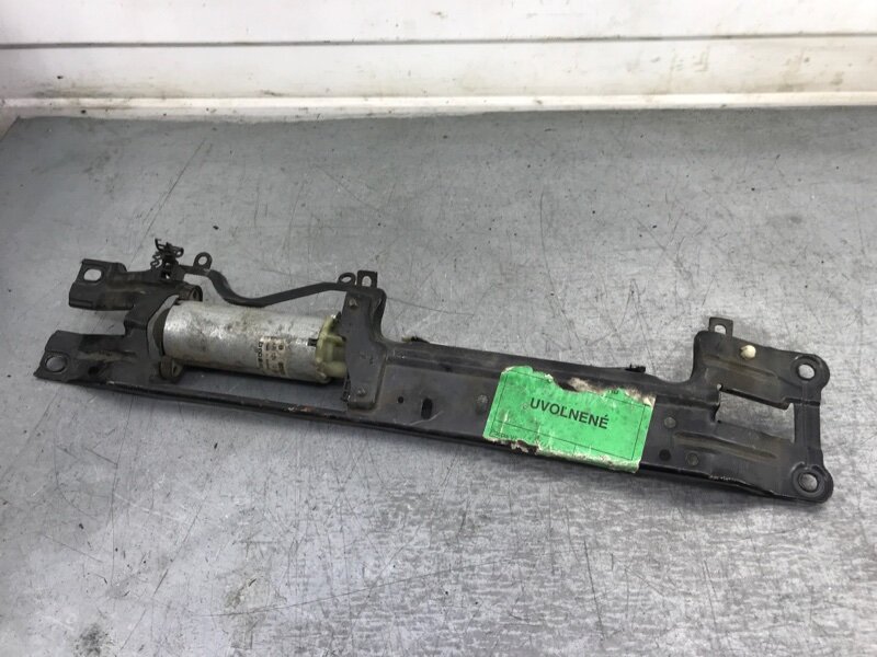 Моторчик регулировки сидения Volkswagen Touareg 0130002531