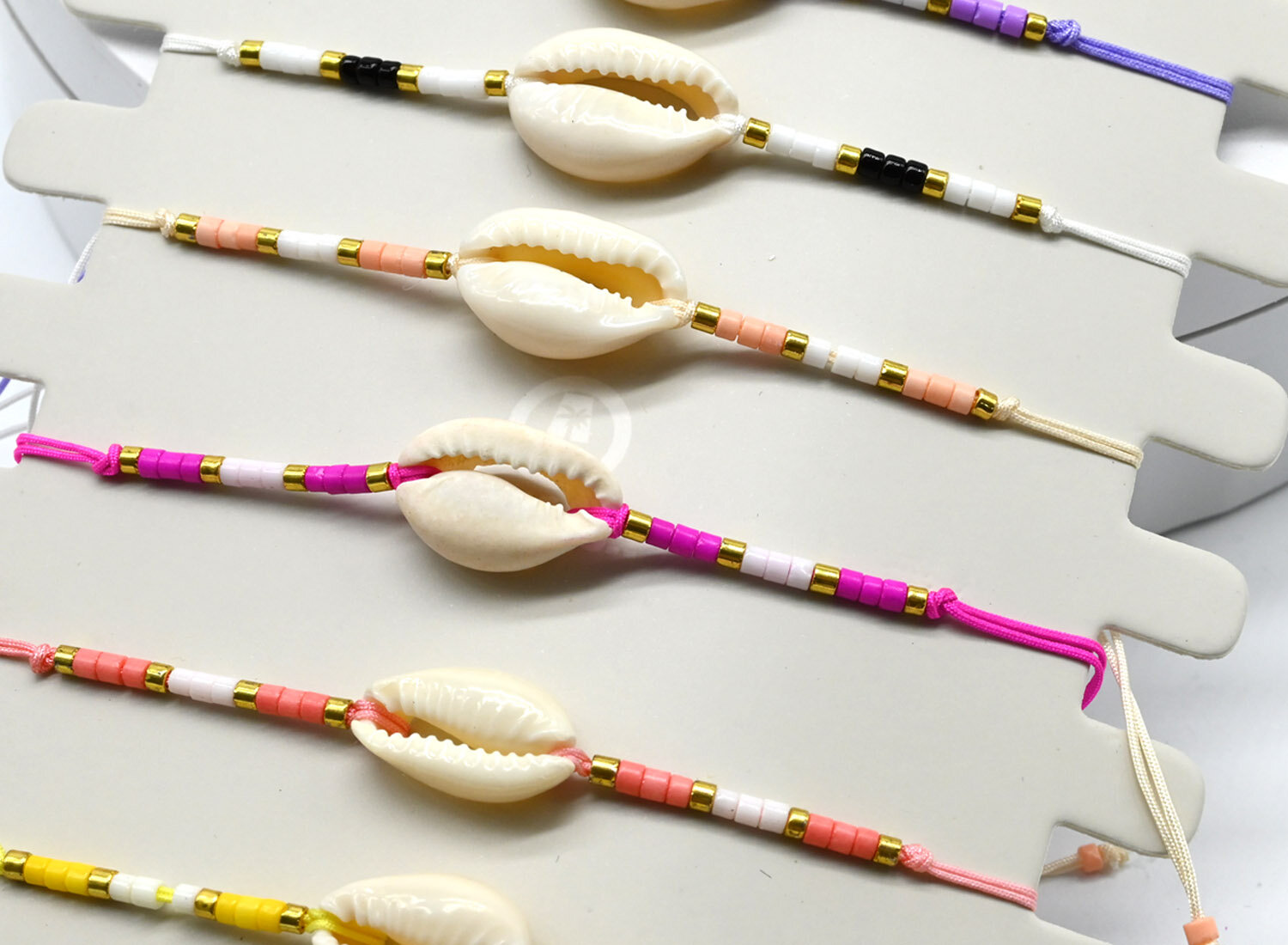 Браслет, бисер