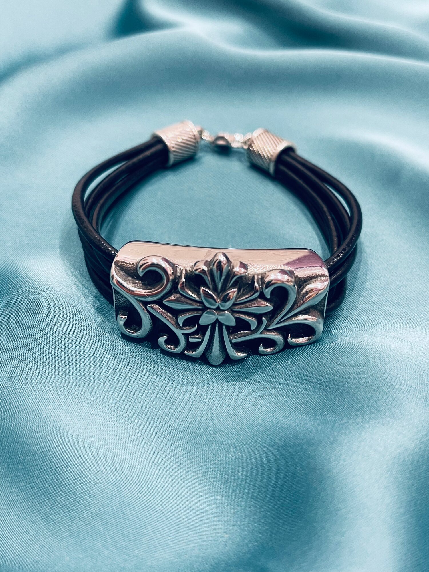 Браслет, кожа