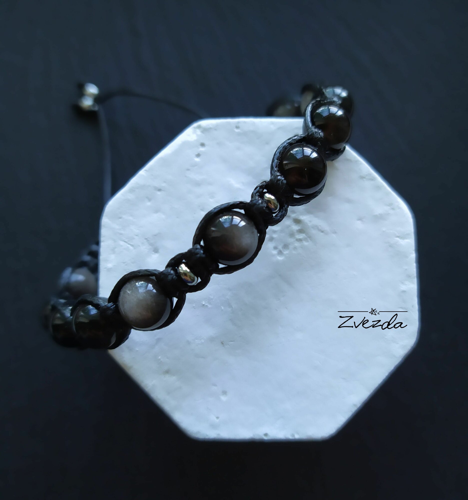 Плетеный браслет