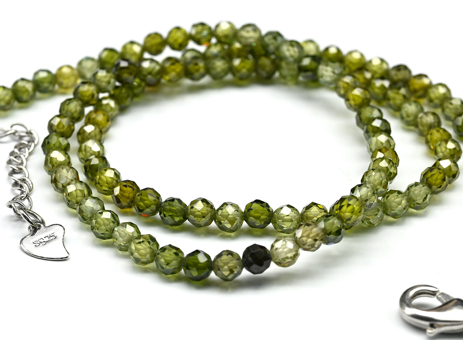 Бусы, фианит