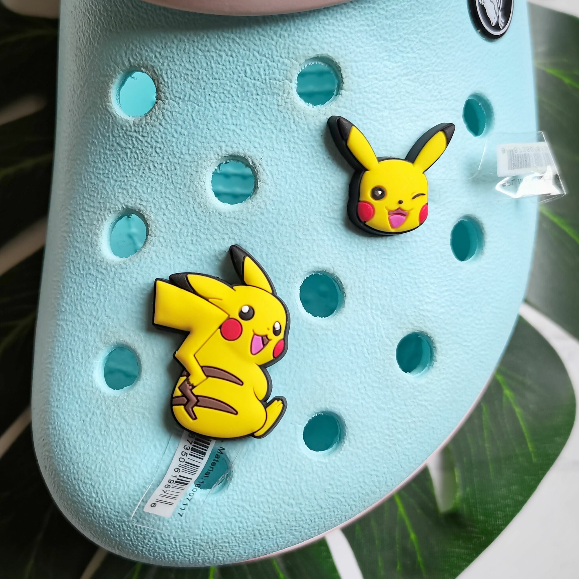 Джибитсы Покемон на Crocs