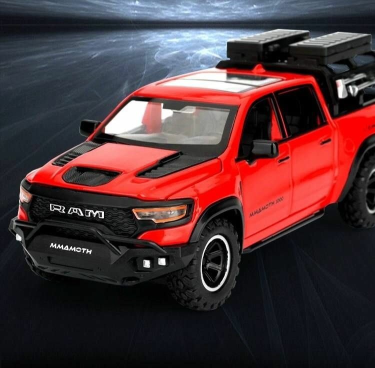 Машинка металлическая в подарочной коробке RAM Mammoth 1:32, Коллекционная модель машины для взрослых, Игрушечный автомобиль с звуковыми и световыми эффектами для детей
