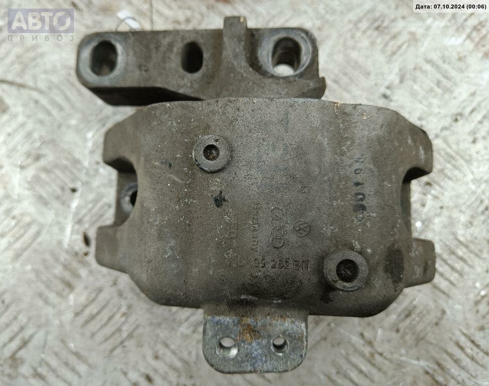 Подушка крепления двигателя Volkswagen Golf-4