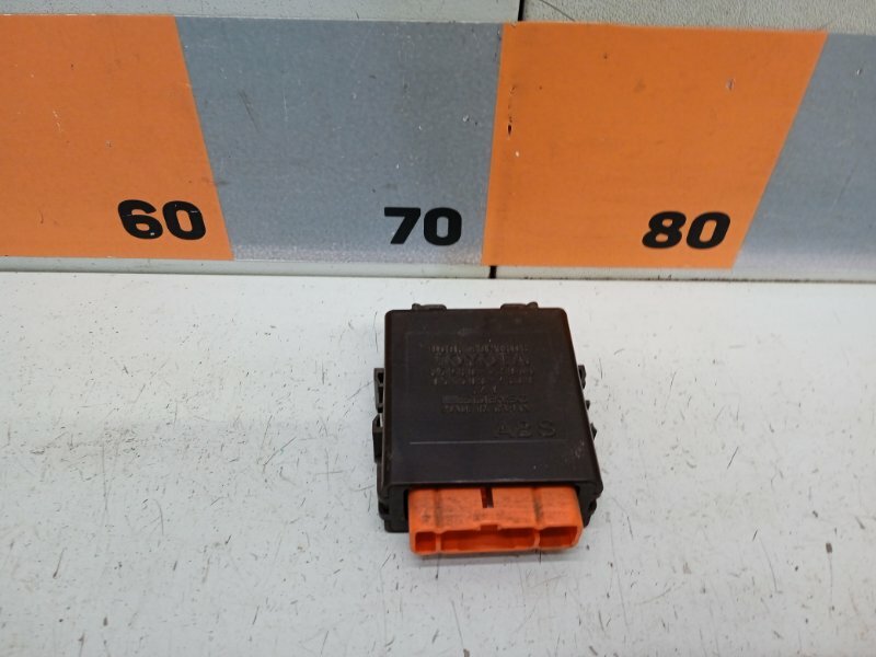 Б/У Тойота РАВ 4, Toyota Hilux 2005-2015 Блок электронный Toyota RAV4 1997 XA10, SXA10, SXA15 233394 TOYOTA арт. 8598042010