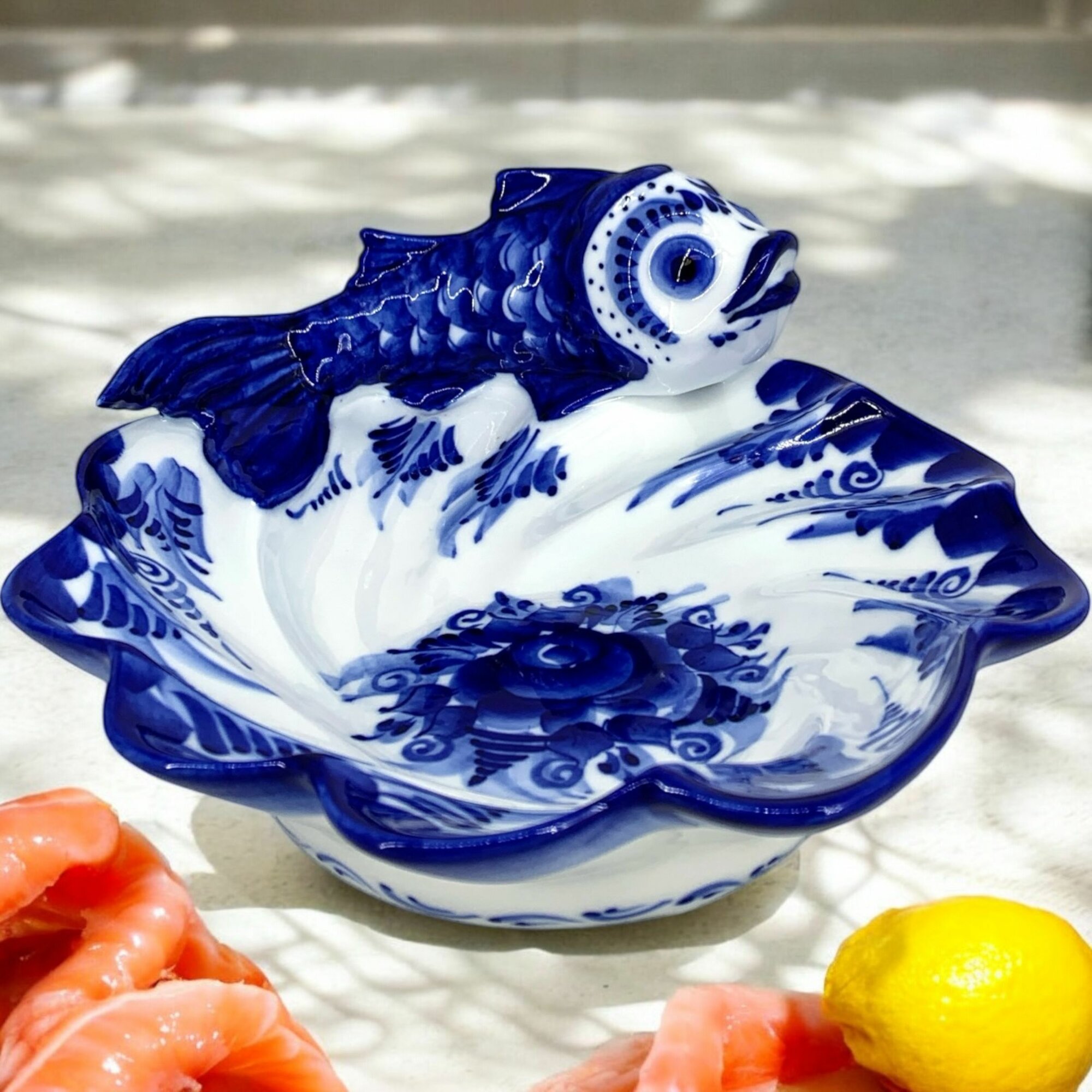 Блюдо сервировочное для морепродуктов рыбы "Золотая рыбка" гжель ручная работа