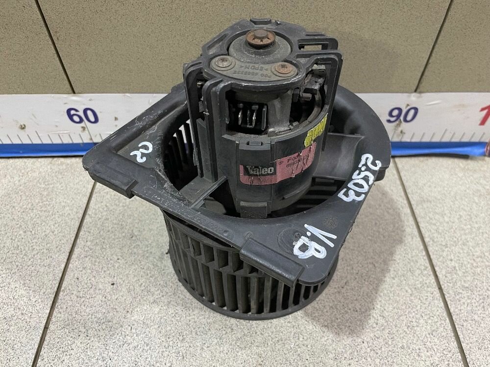 Моторчик отопителя Opel Vectra B (1995—2000) 1845046