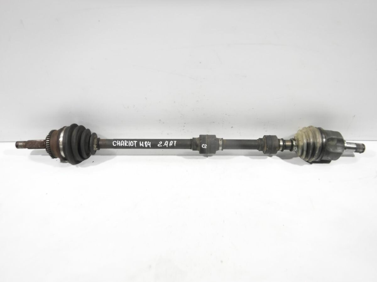 Полуось передняя правая Mitsubishi Chariot III (1997—2003) MR430348