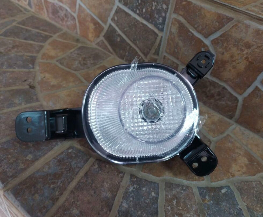 Фара противотуманная, левая, для Kia Rio 4 (аналог)