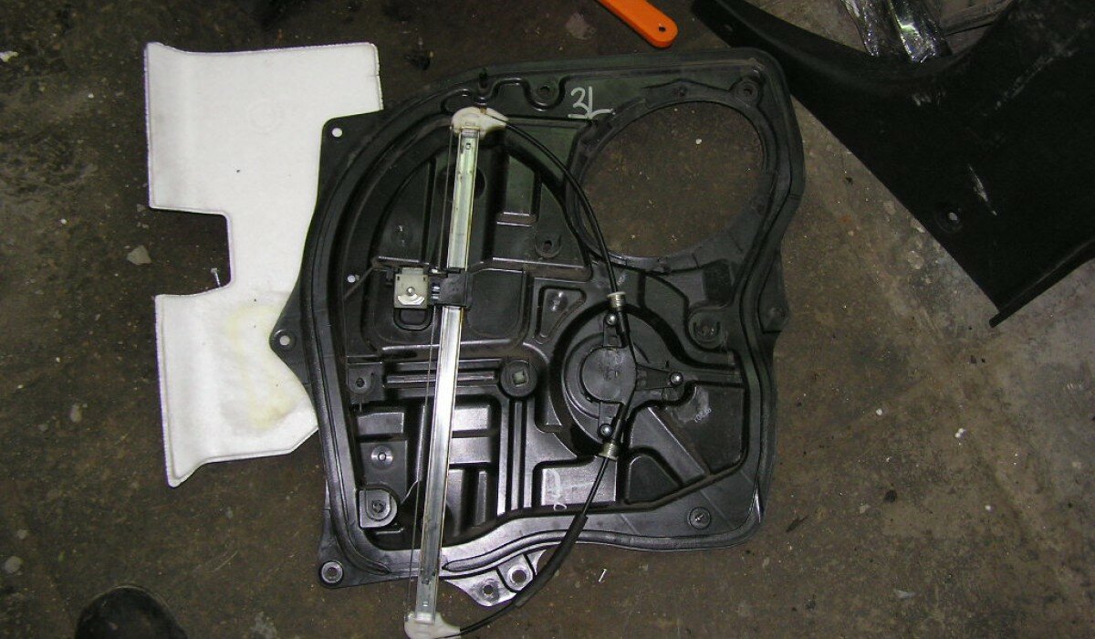 Стеклоподъемник задний левый/Mazda/6 (GH), ОЭМ:GS1D73590A,седан