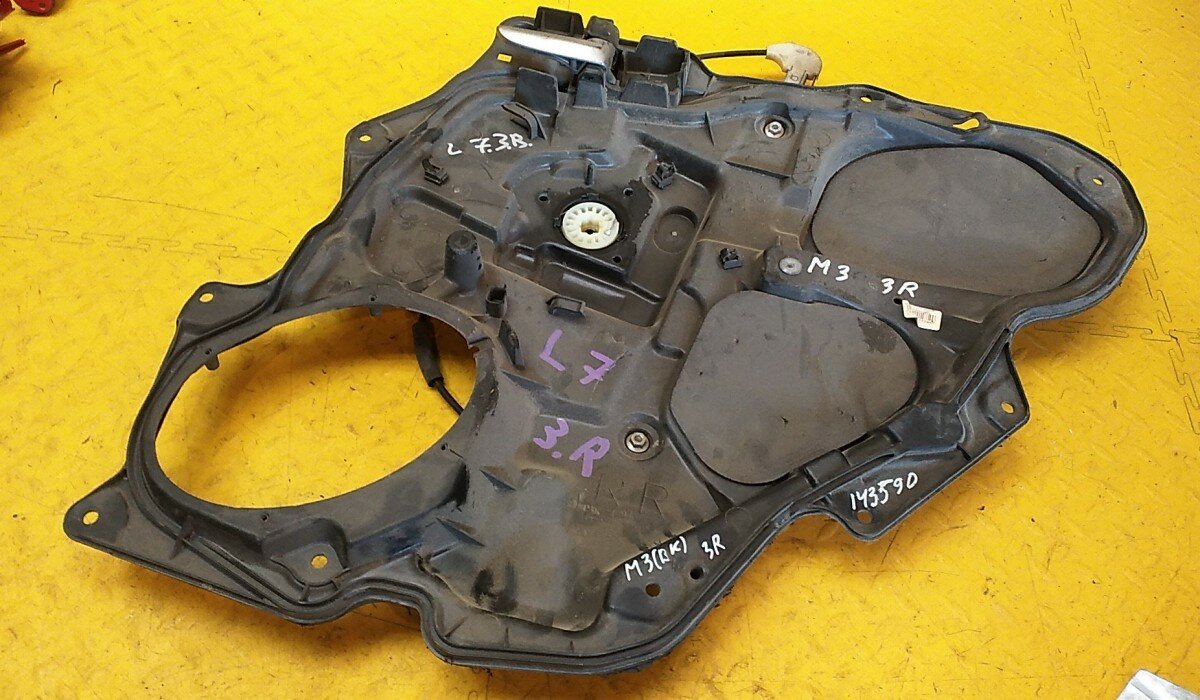 Стеклоподъемник задний правый 3 (BK) Mazda BP4K72590E