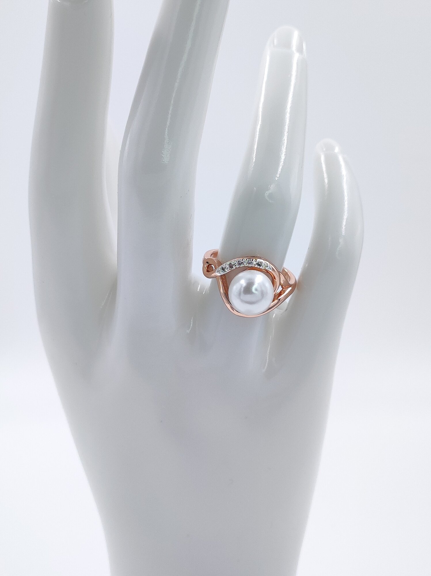 Кольцо, жемчуг имитация