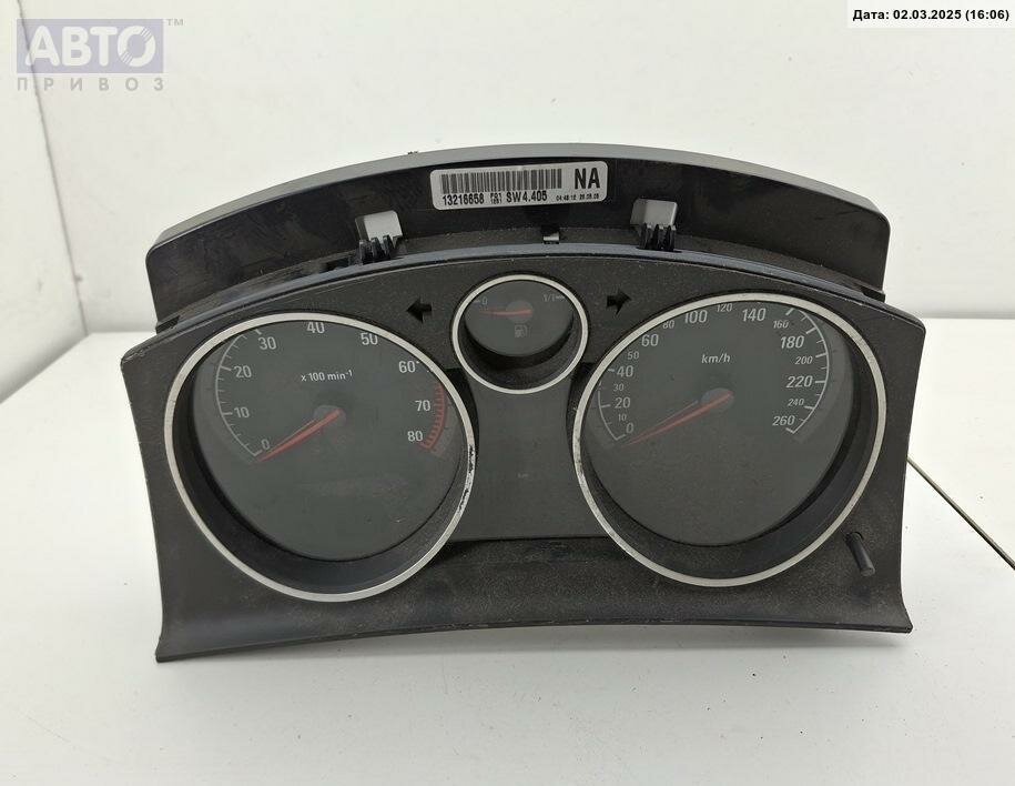 Щиток приборный (панель приборов) Opel Astra H (2004-2009)