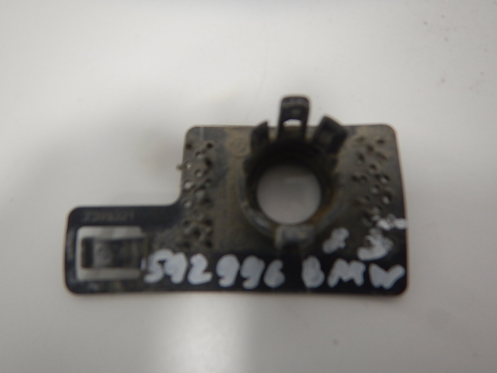 Б/У Кронштейн (сопут.товар), BMW (БМВ)-X5 (F15) (13-18) BMW X5 (F15) (13-18) датчика парковки Без видимых пореждений. 592...