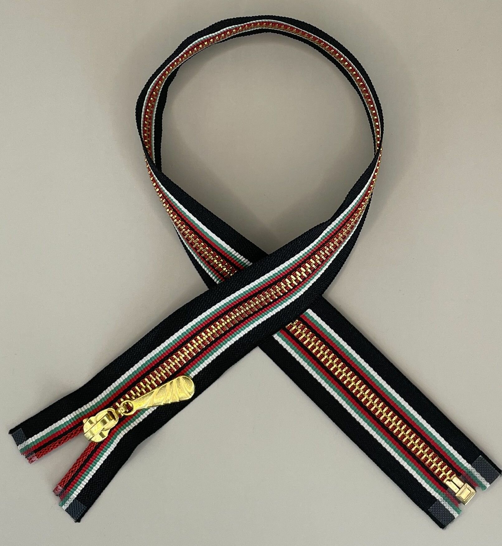 Молния декоративная,50см , тип 5, разноцветный(2), зубья золото,1 замок.1шт.