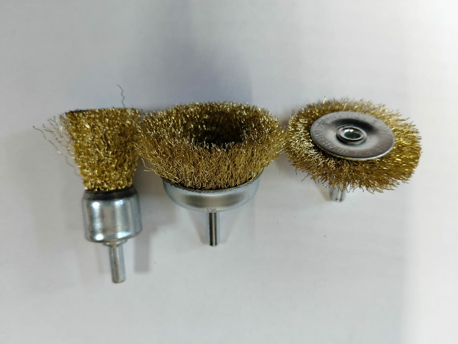 Набор щеток-крацовок для дрели, латунированная проволока 0,3мм диск 50 мм чашка 50мм, кистевая 25мм 3шт