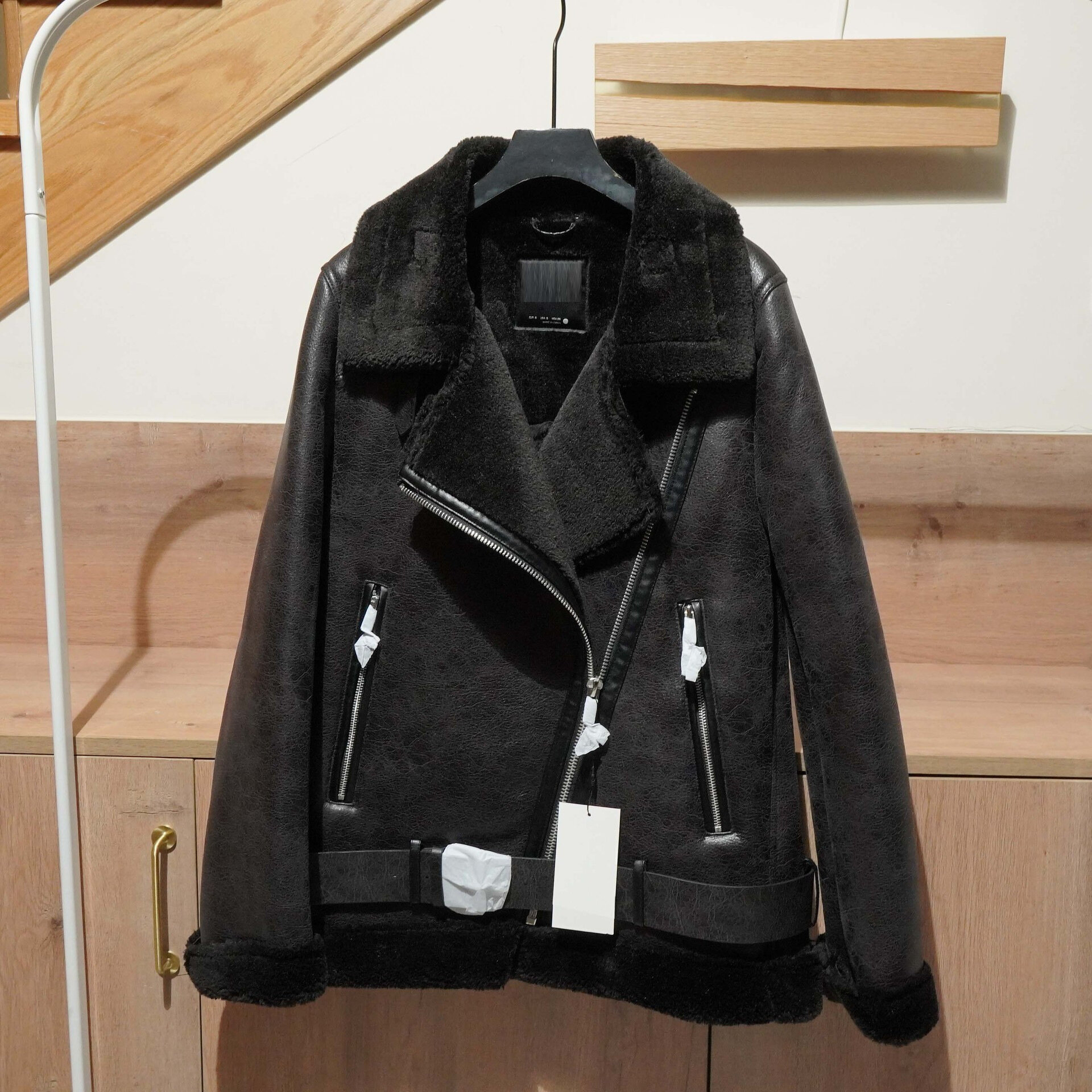 Куртка кожаная