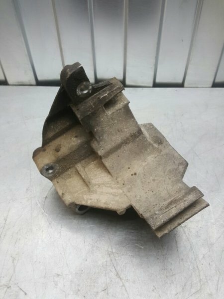 Кронштейн генератора Ford Focus DBW EYDB 1998 (б/у)